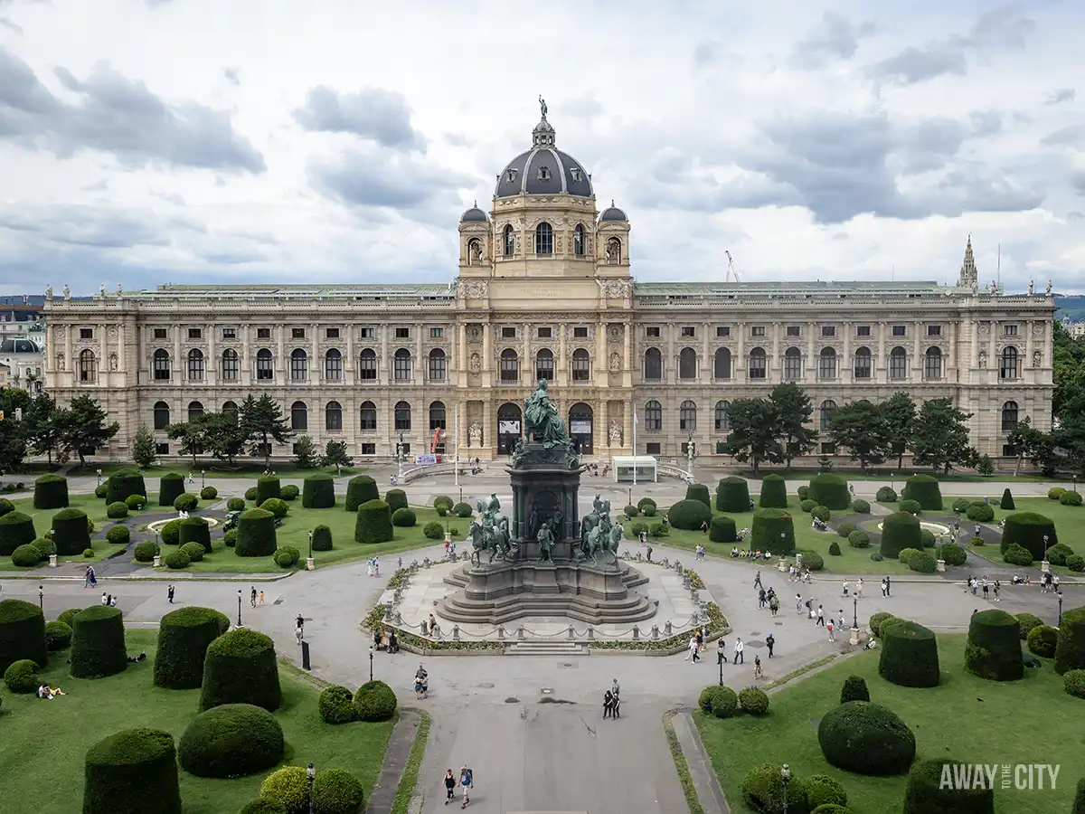 18 Most Iconic & Famous Buildings in Vienna, Austria (2025)